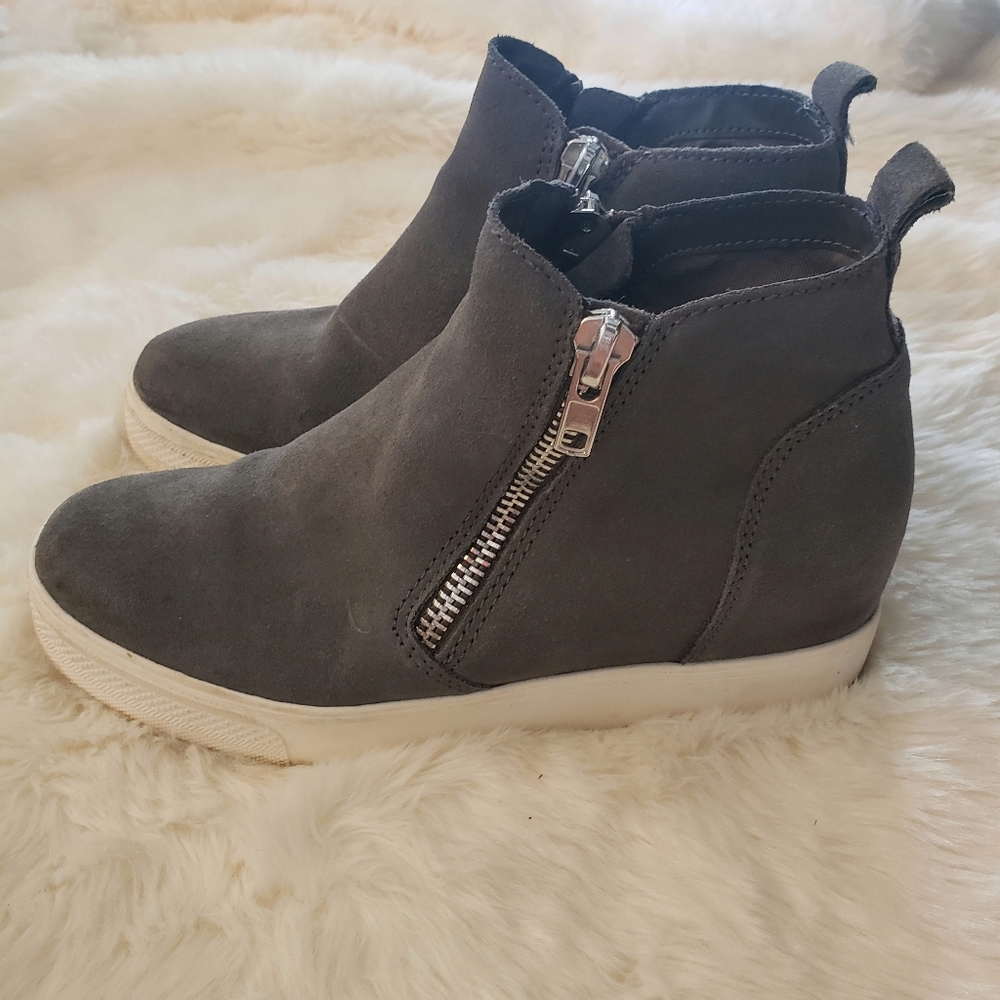 Steve Madden Grey Suede Wedge Zipper Sneakers - Gem